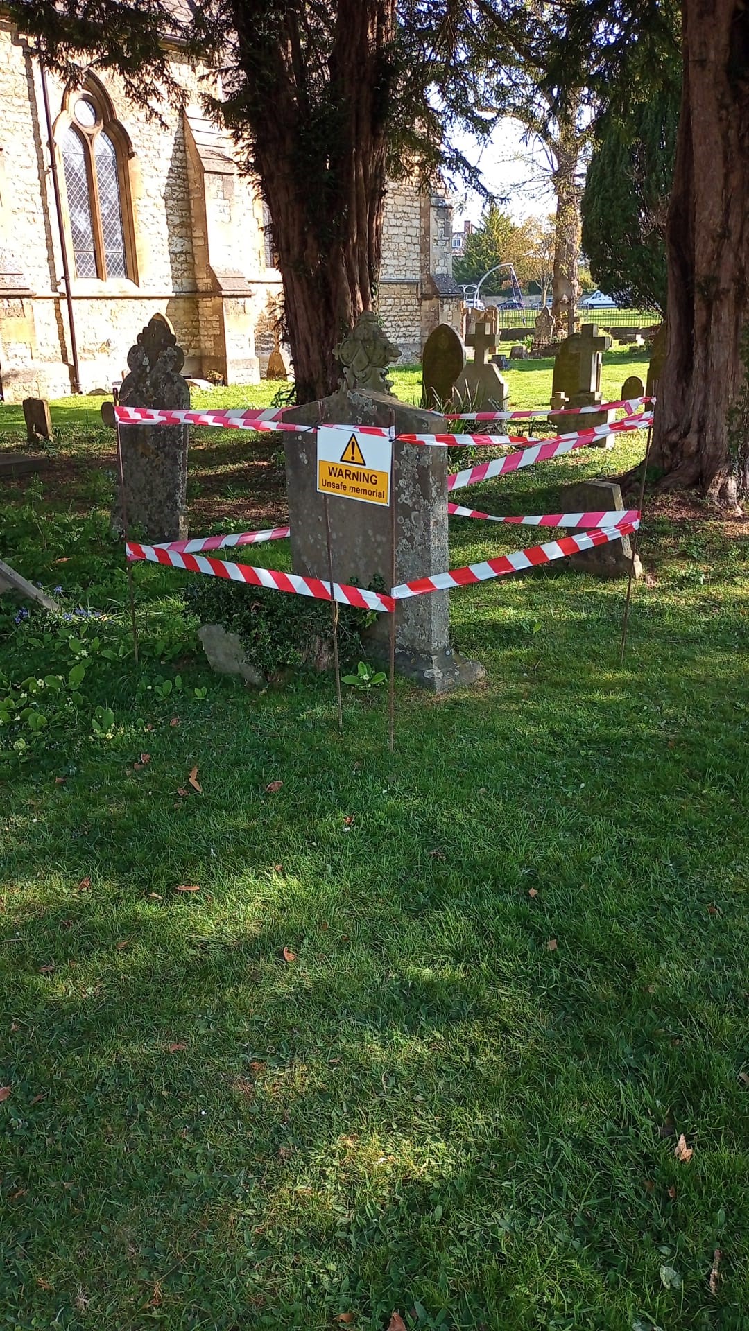 MEMORIAL SAFETY CHECKS -Holy Trinity and St Mary’s Churchyards – Witney ...